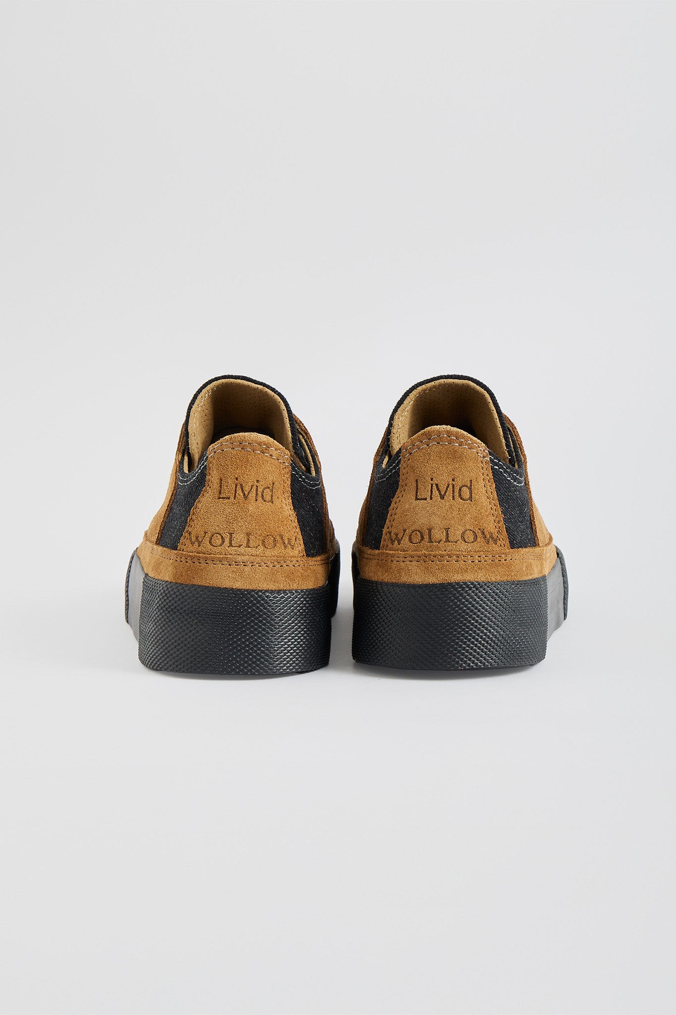 Wollow | Tarmac Plus | Shadow – Company of Strangers